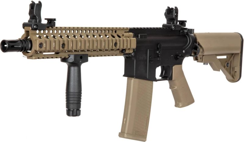 SPECNA ARMS M4 Daniel Defense MK18 EDGE - half tan (SA-E19) | Muničák